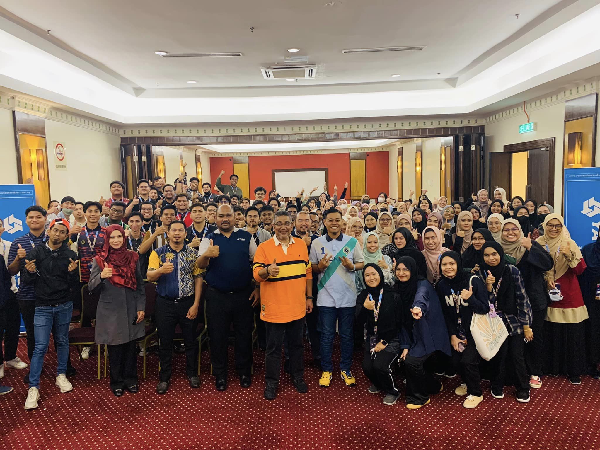 Program Pembangunan Pelajar Yayasan Bank Rakyat : Perunding Imej